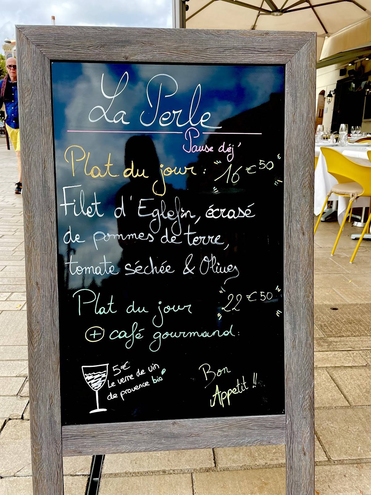 Menu au La Perle restaurant, Cannes