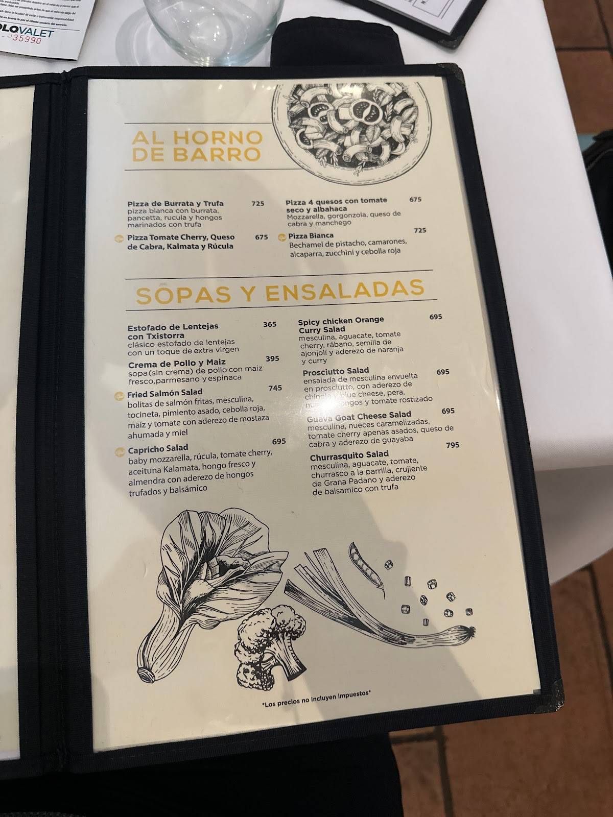 Menu at Nipau restaurant, Santo Domingo, C. Max Henriquez Ureña 20