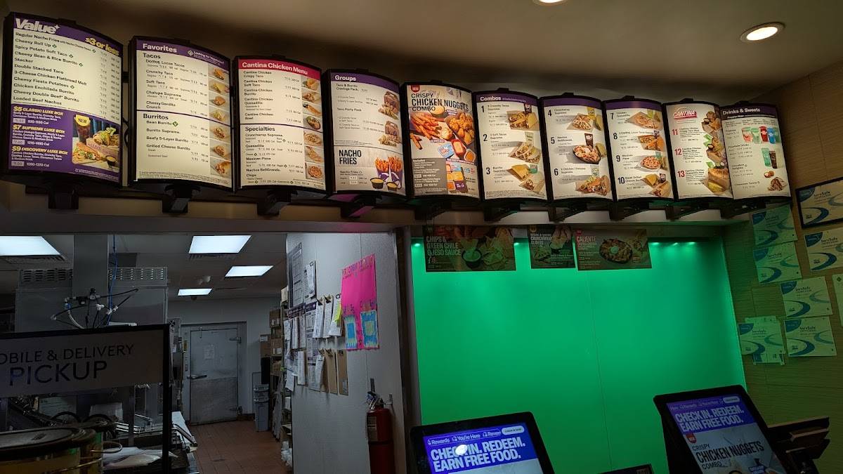 Menu at Taco Bell fast food, San Antonio, 722 Seguin St