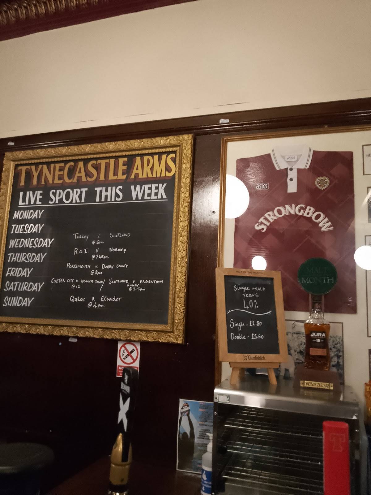 Menu at The Tynecastle Arms pub & bar, Edinburgh, 92-94 Gorgie Rd