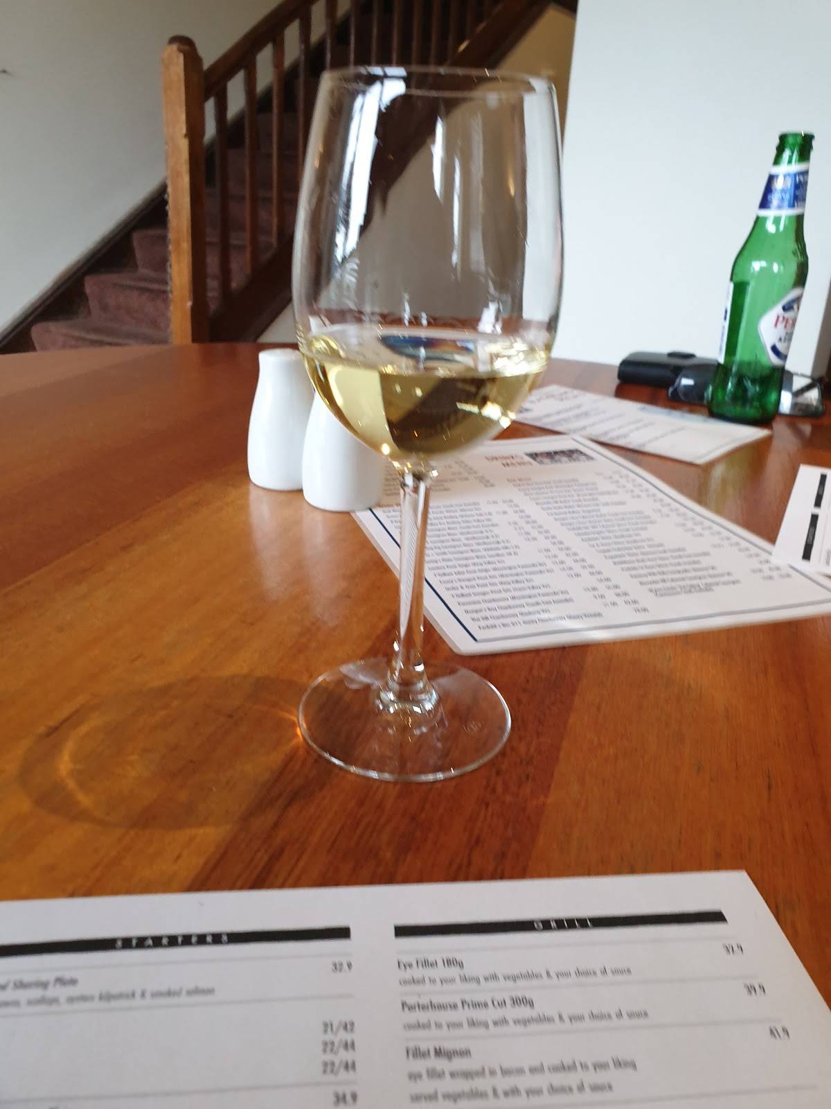 Menu at The Bridge Hotel Mordialloc cafe, Aspendale