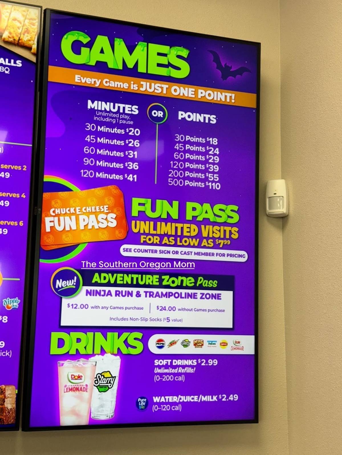 Menu at Chuck E. Cheese restaurant, Medford