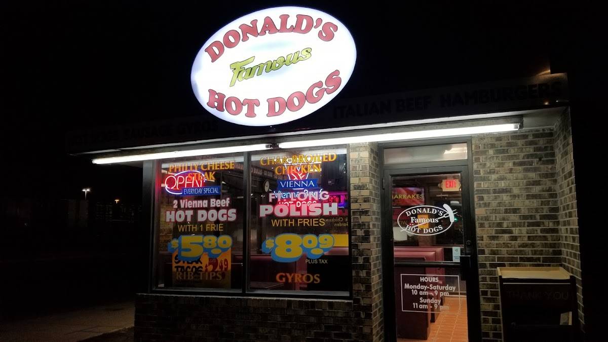 Menu at Donald's Famous Hot Dogs restaurant, Chicago, S Central Ave