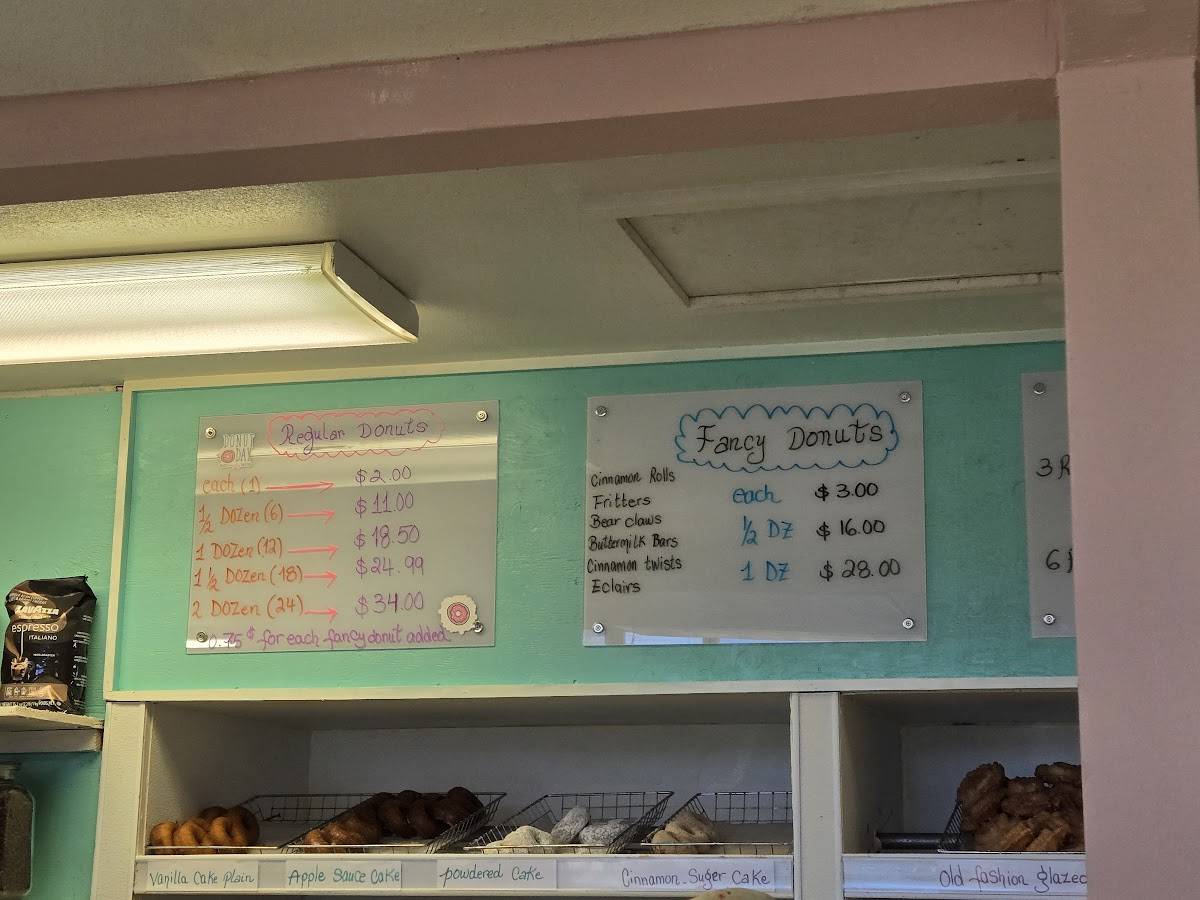 Menu at Donut Day restaurant, Aloha, SW Tualatin Valley Hwy