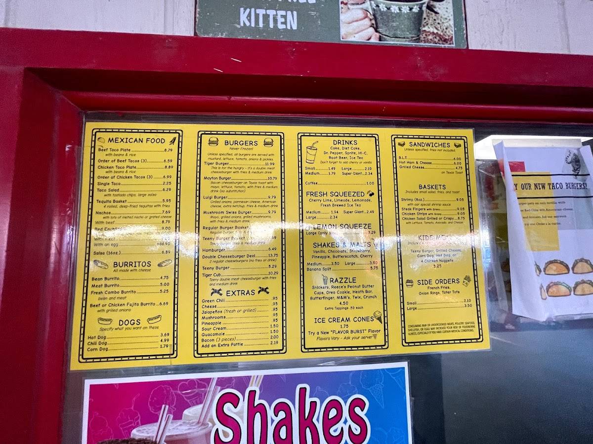 Menu at Hi-D-Ho Drive In fast food, Alamogordo