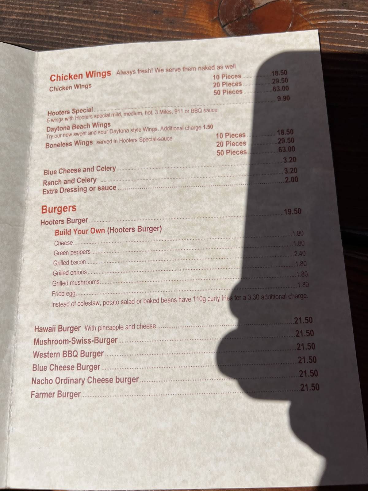 Speisekarte von Hooters Interlaken GmbH, Interlaken, Höheweg 57A