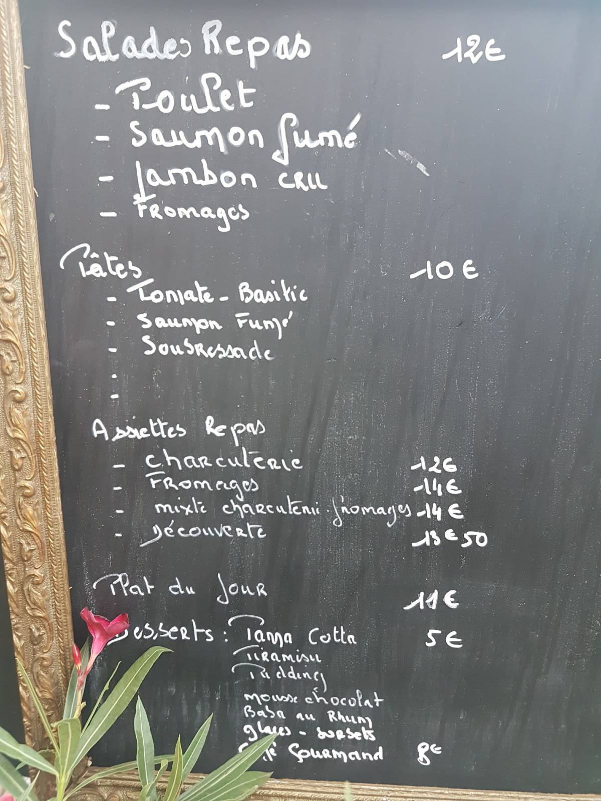 Menu at L'ENTRACTE restaurant, Lunel