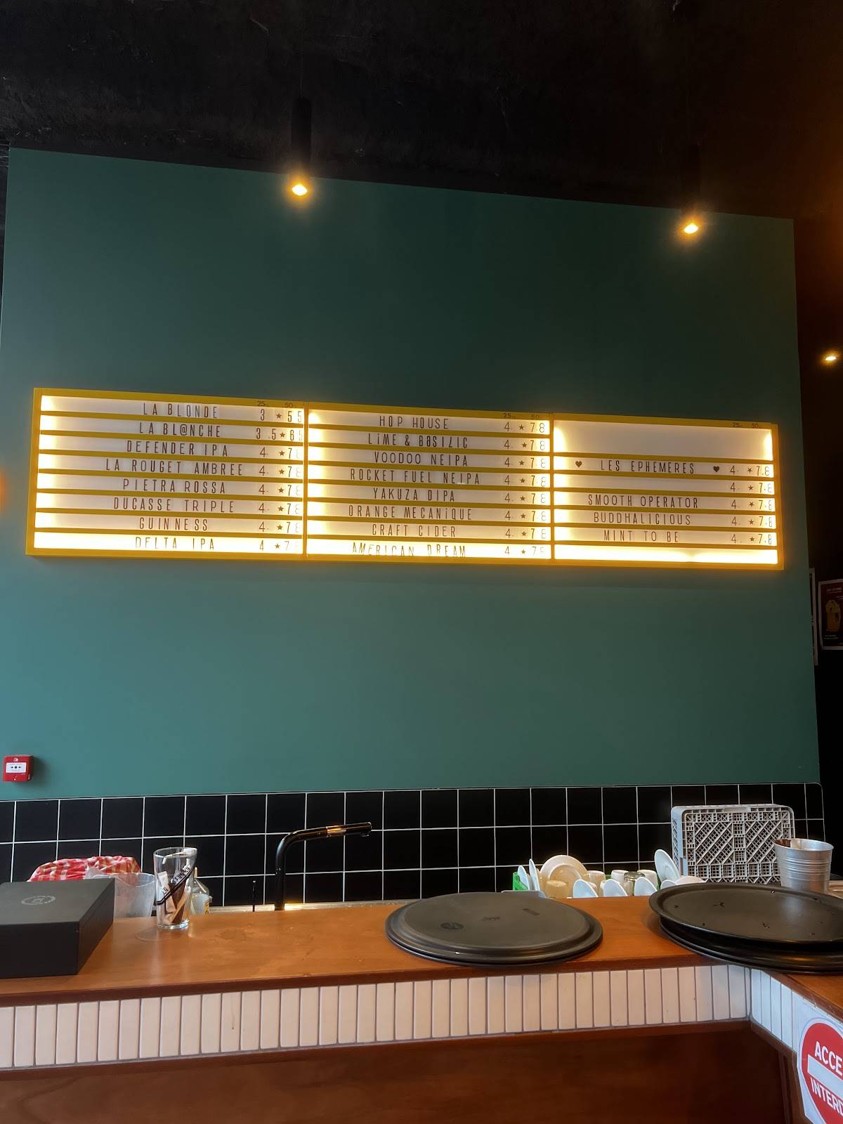 Menu au La Raffinerie Valmy pub et bar, Lyon
