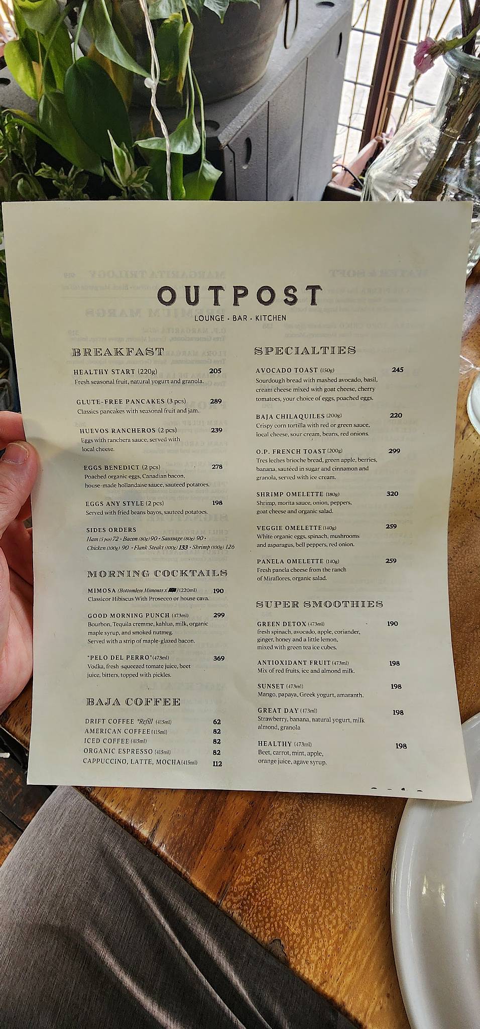 Carta del pub y bar Outpost, Cabo San Lucas