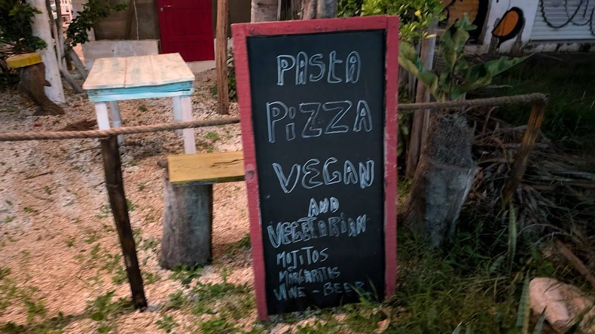 Menu at Papaya Pizza & Co TULUM pizzeria, Tulum, Av. Tulum