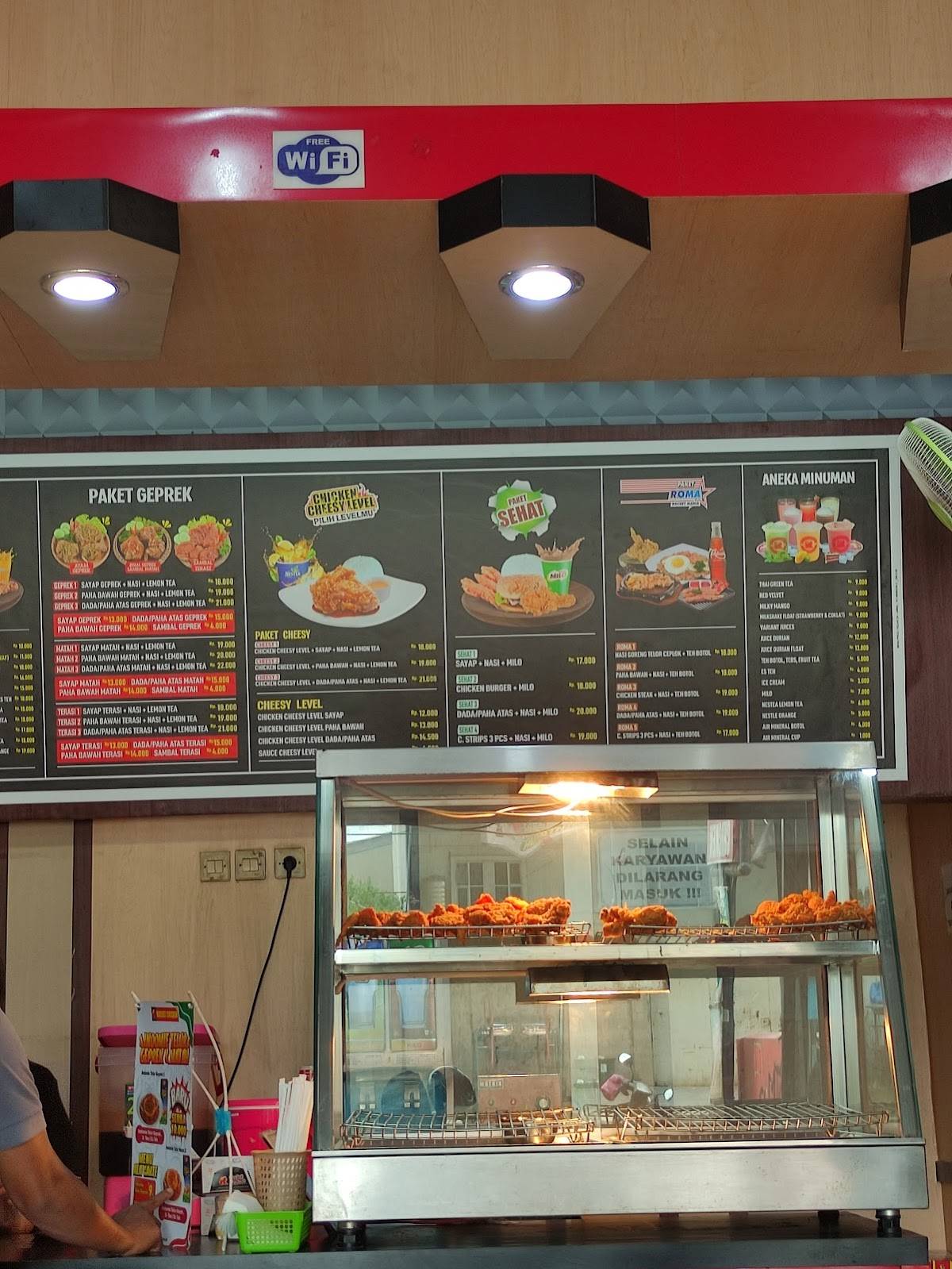 Menu at ROCKET CHICKEN WANGON2 restaurant, Klapagading Kulon