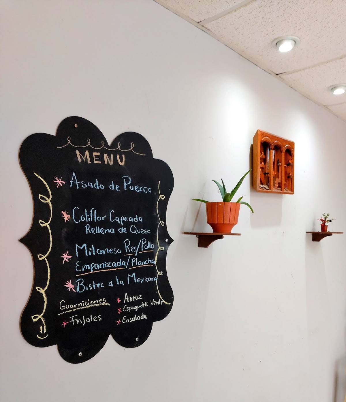 Menu at El Quetzal restaurant, Reynosa