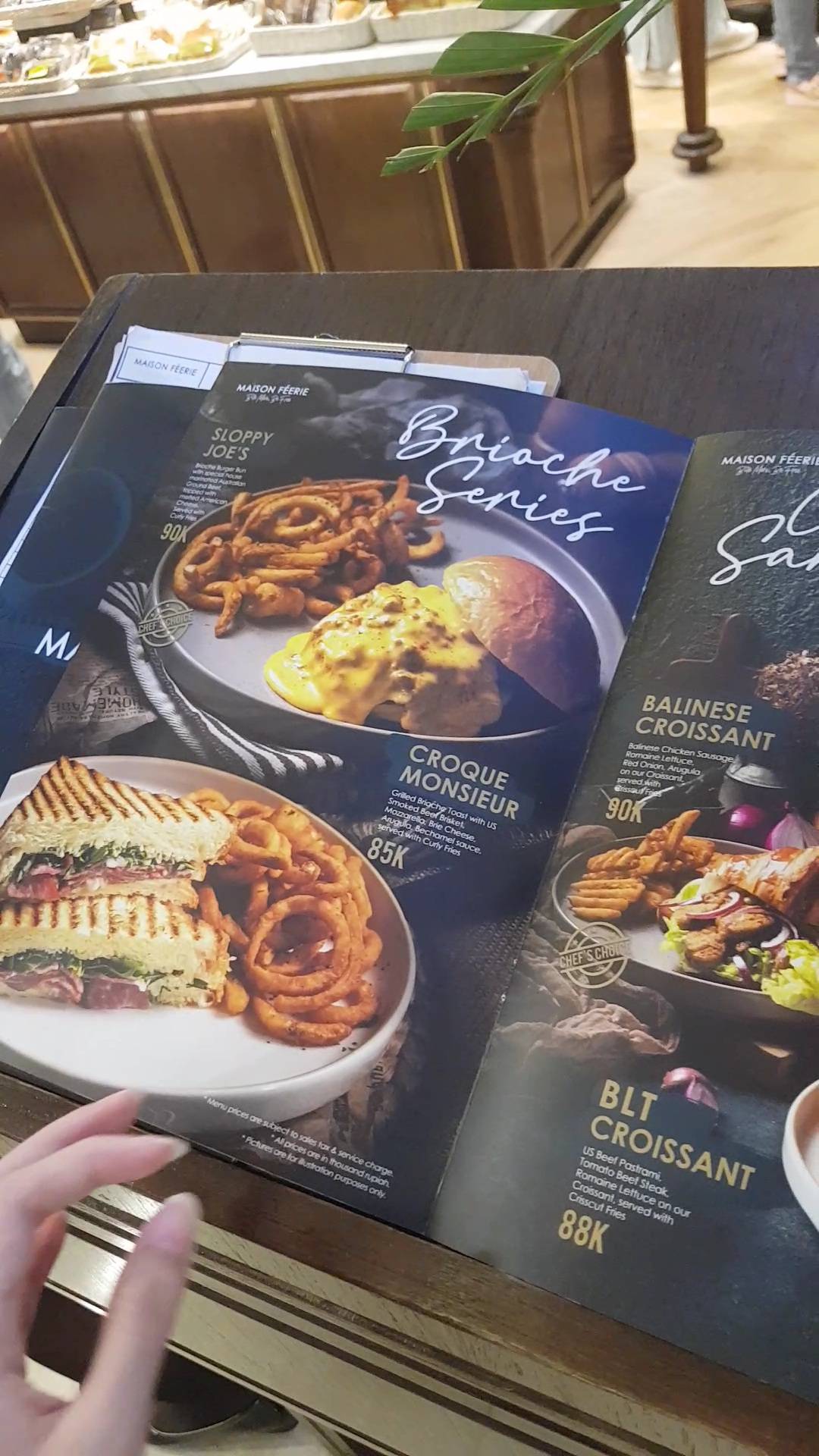 Carta del restaurante MAISON FEERIE - Mall Central Park, West Jakarta