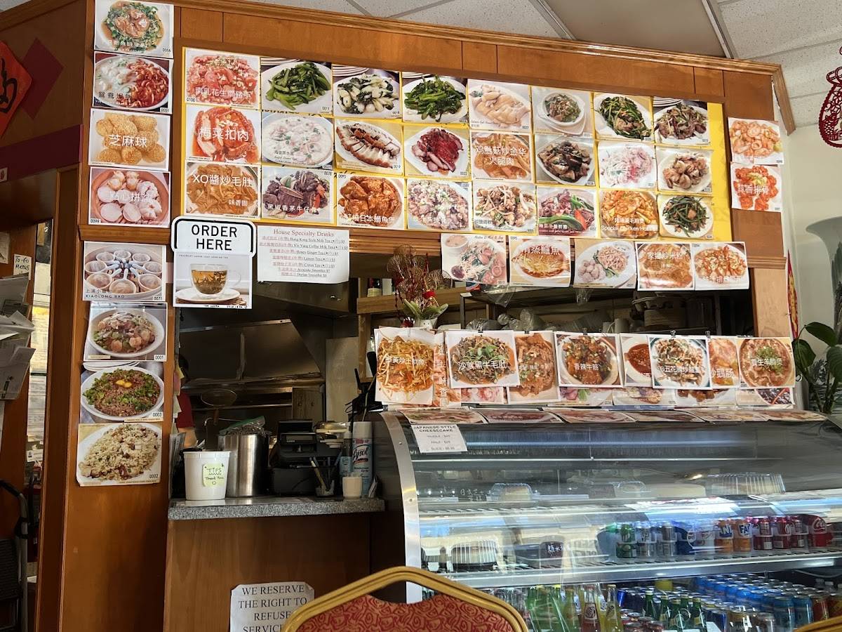 Menu at Spring House BBQ, Eugene