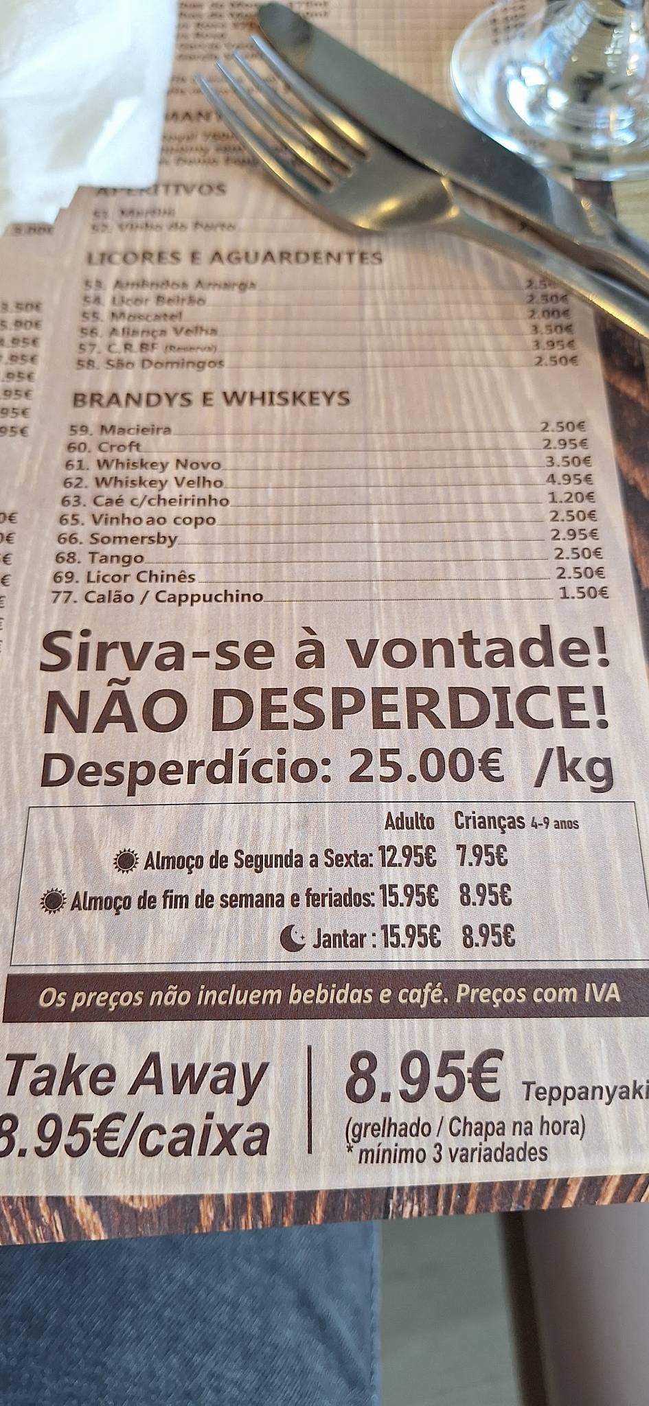 Menu em Wok World restaurante, Sintra