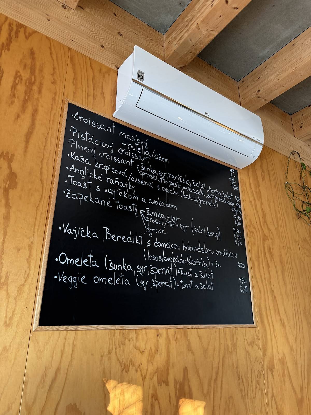 Menu at Lodenica Caffe cafe, Bratislava, Karloveské rameno 1