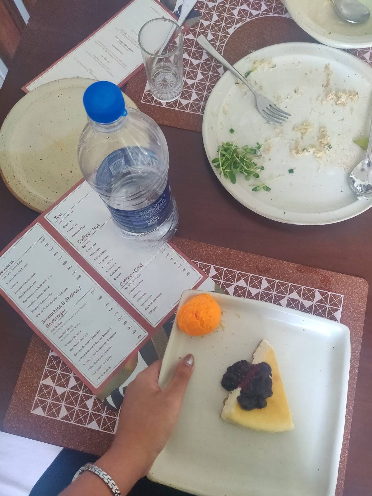 Menu at Cafe CakeBee, Chennai, Old no.47