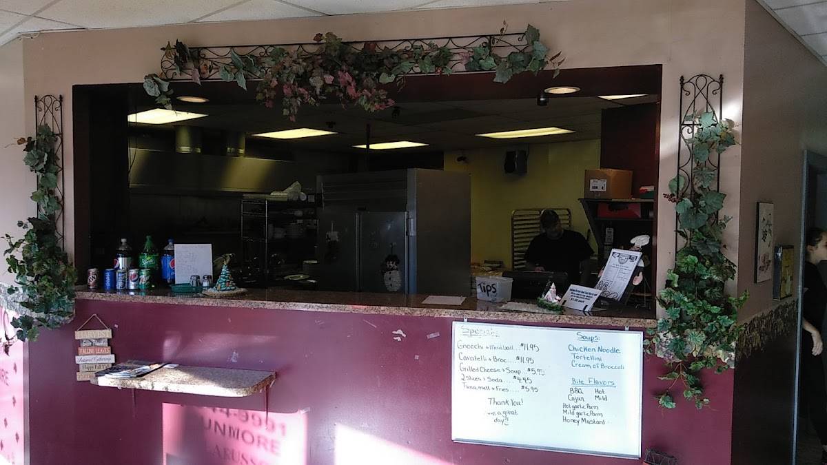 Menu at Colarusso's Pizza Dunmore pizzeria, Dunmore, 419 E Drinker St