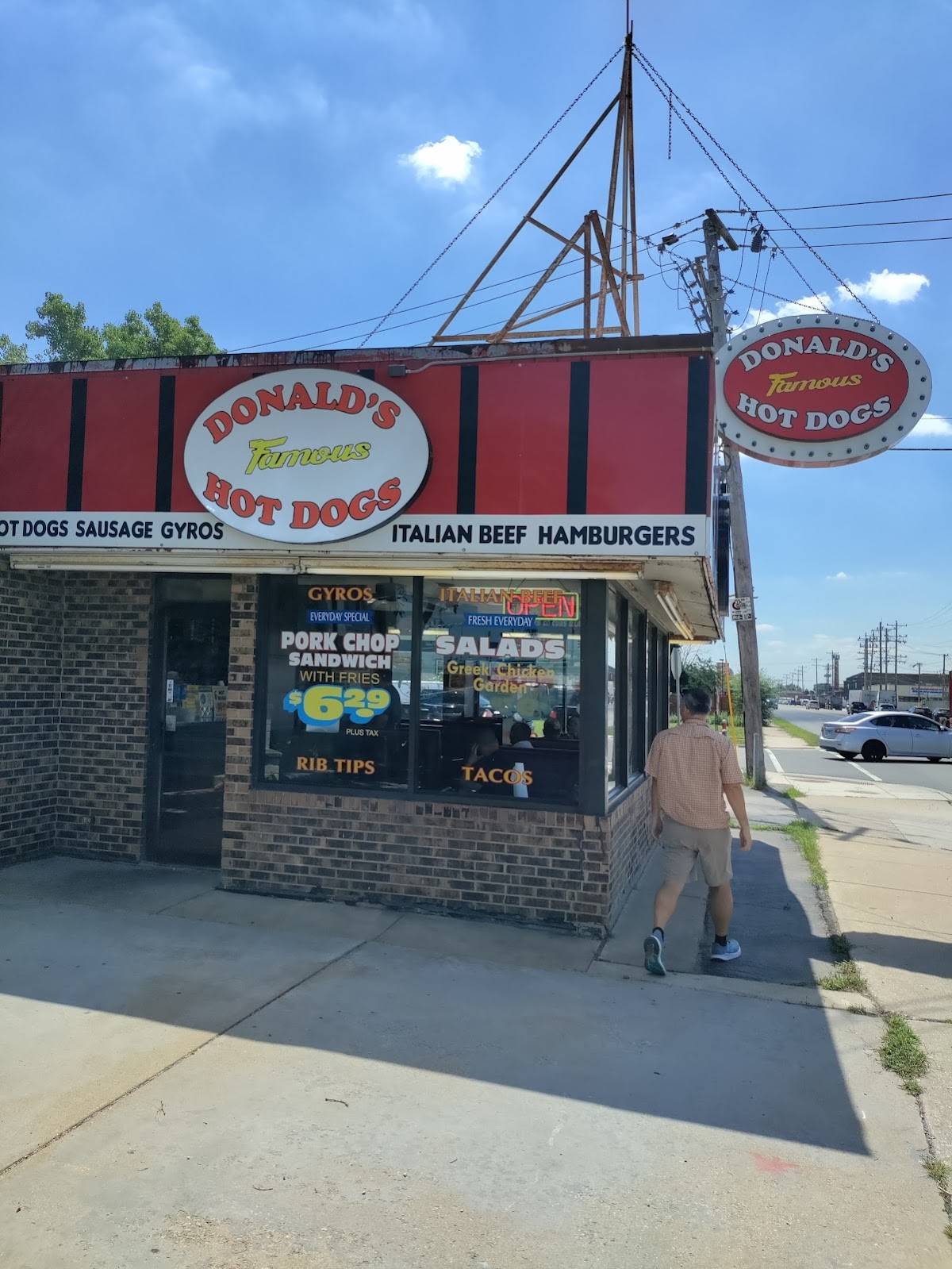 Menu at Donald's Famous Hot Dogs restaurant, Chicago, S Central Ave