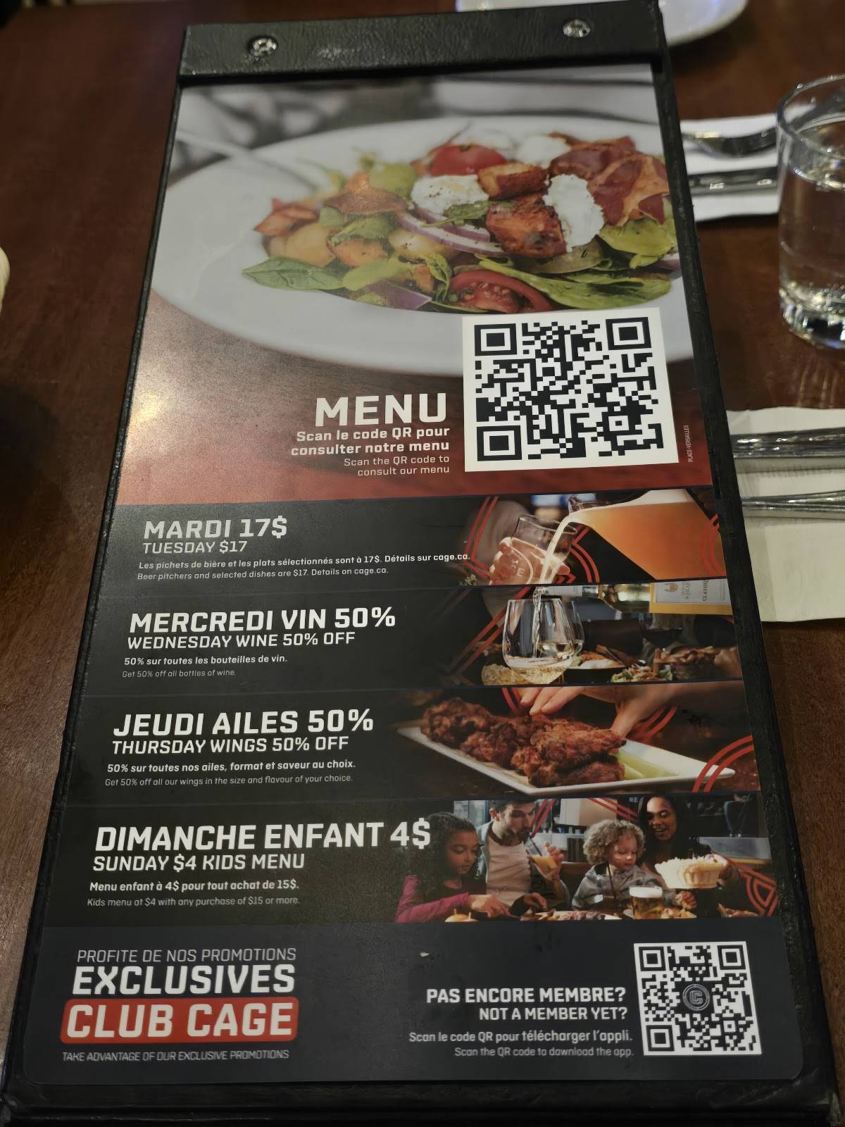 Menu au La Cage pub et bar, Montréal, Sherbrooke St E
