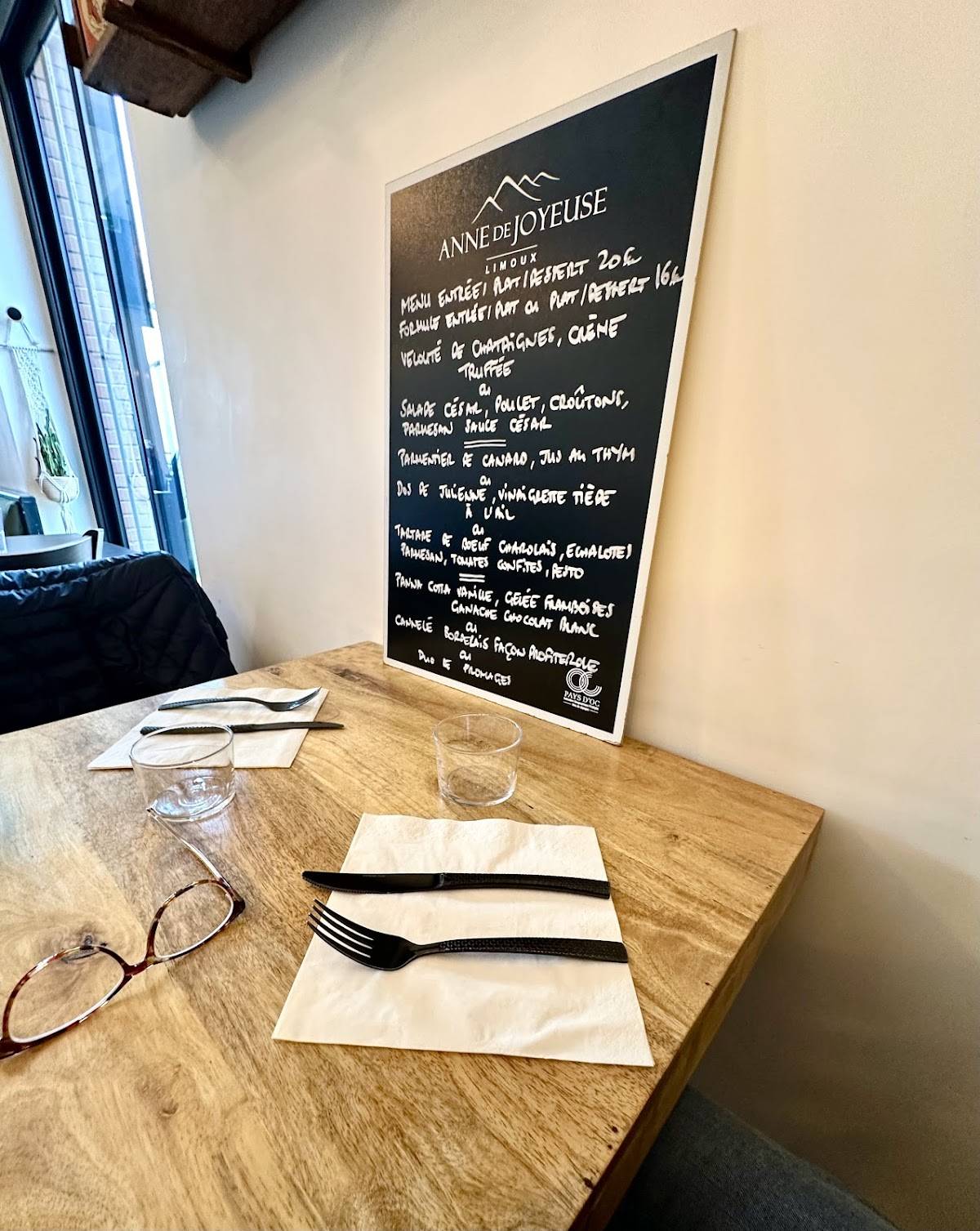 Menu au Maison Moustache restaurant, Vic-en-Bigorre