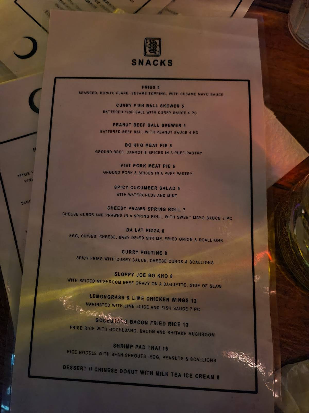 Menu au Midnight Market pub et bar, Toronto