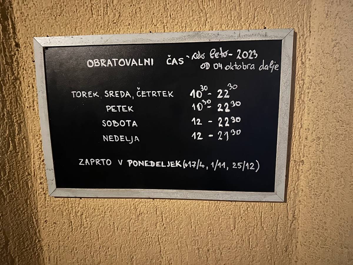 Menu at Pizzeria da Mattia, Trzin
