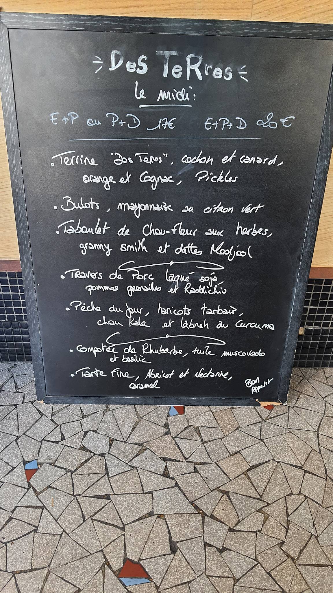 Menu at Des Terres restaurant, Paris