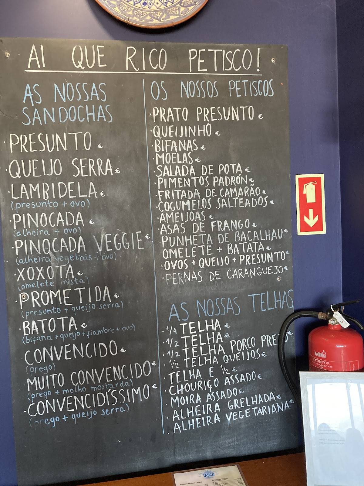 Menu em Uma Espécie de Tasco restaurante, Espinho